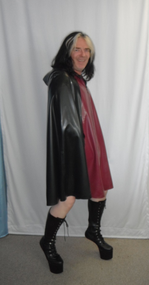 2-tone cape: Triple L